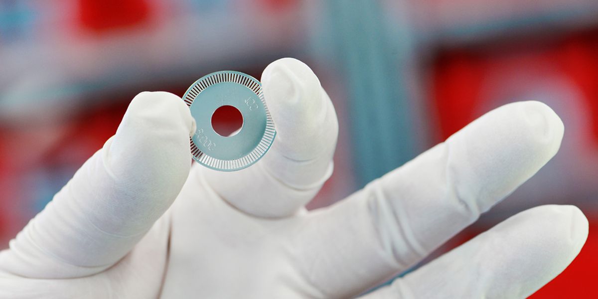 Electroforming: the additive manufacturing process for micro precision