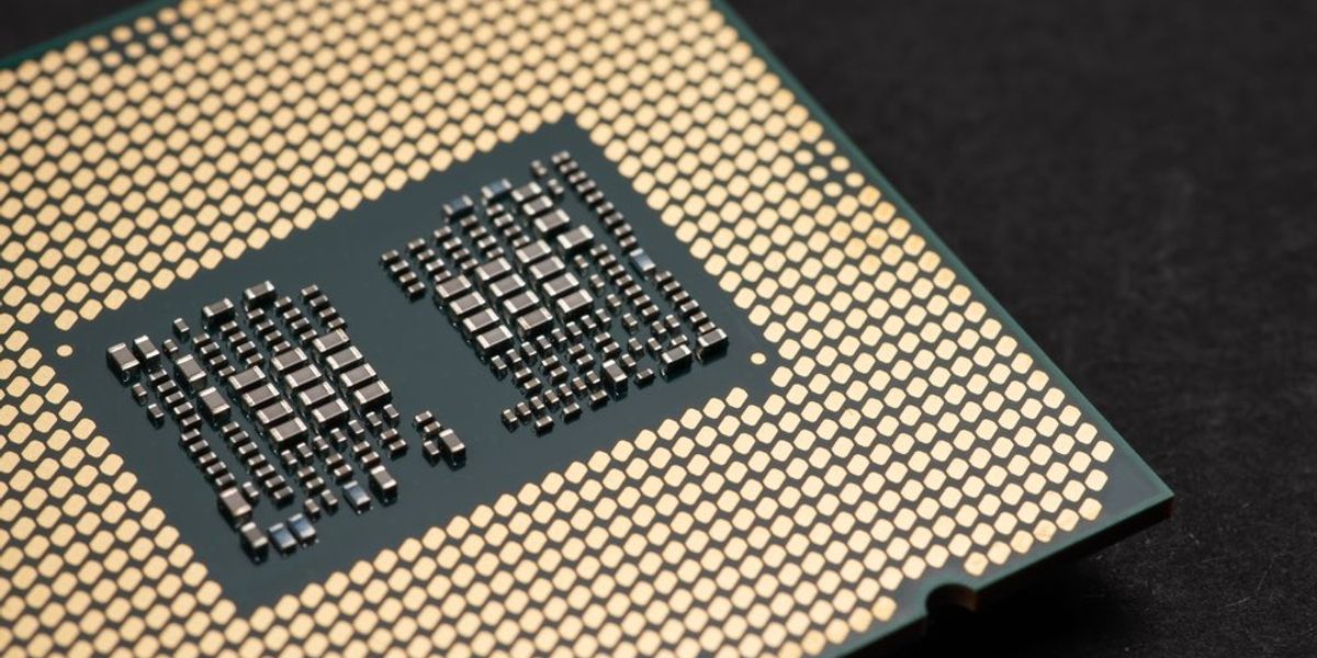 RISC-V vs ARM: A Comprehensive Comparison of Processor Architectures